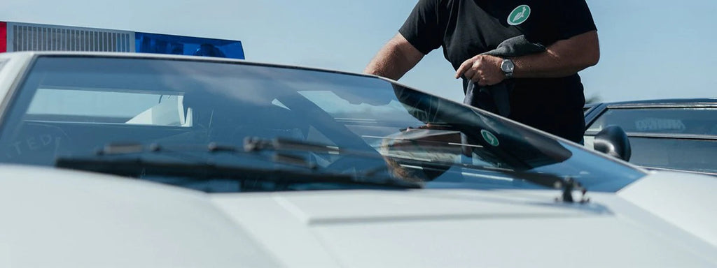 How to remove scratches from a car window